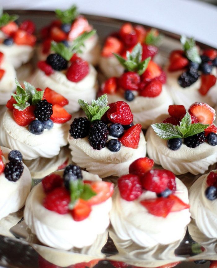 10 Best Mini Pavlova and Meringues Recipes - Fill My Recipe Book