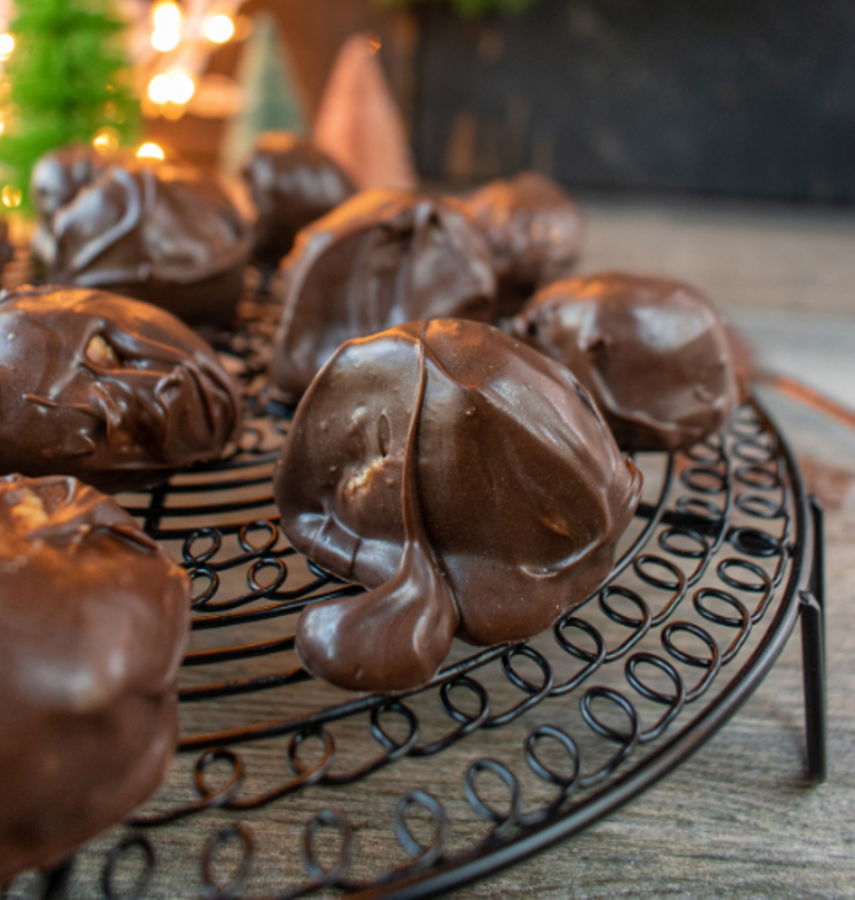 Raspberry Dark Chocolate Truffles - Fill My Recipe Book